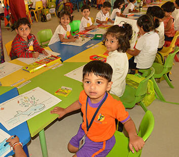 Best Montessori School in Bangalore | Montessori Curriculum | GIIS ...